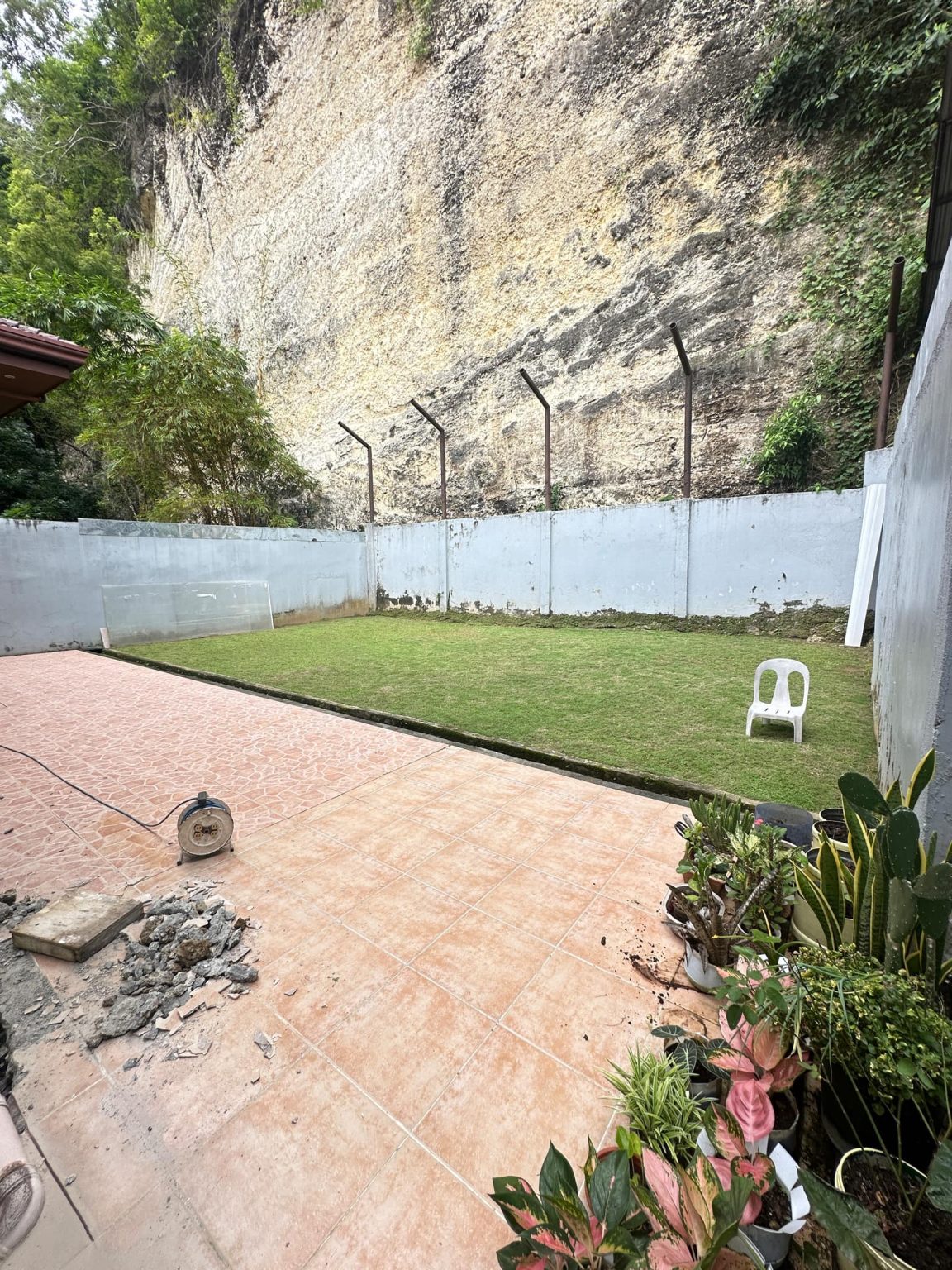 MARIA LUISA FAMILY HOUSE AND LOT - Cebu Best Estate